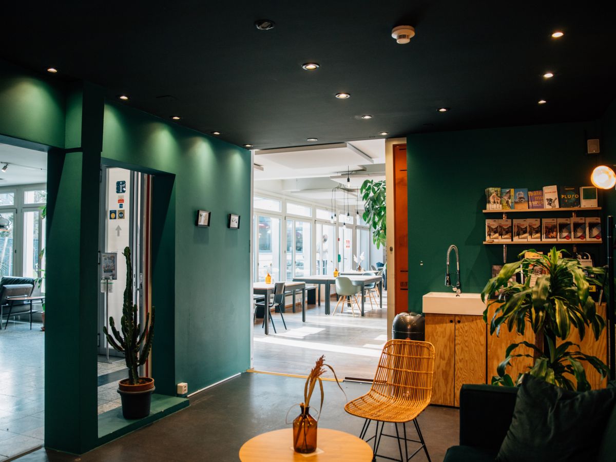 meet and sleep, work and eat! | Hyve