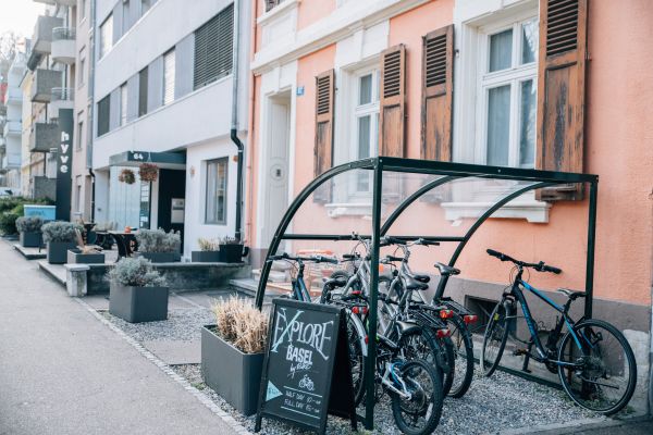 meet and sleep, work and eat! | Hyve