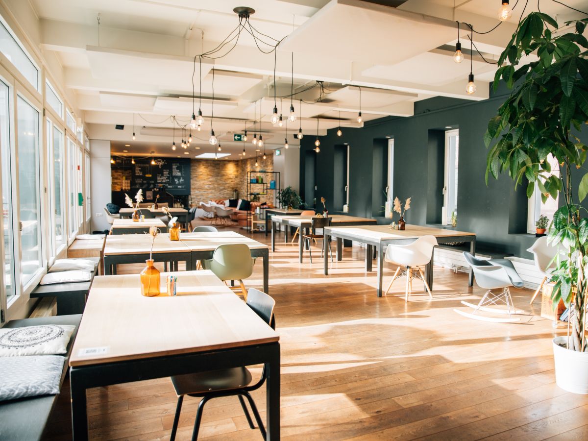 meet and sleep, work and eat! | Hyve