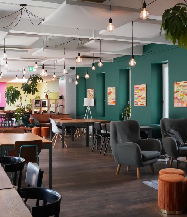 meet and sleep, work and eat! | Hyve